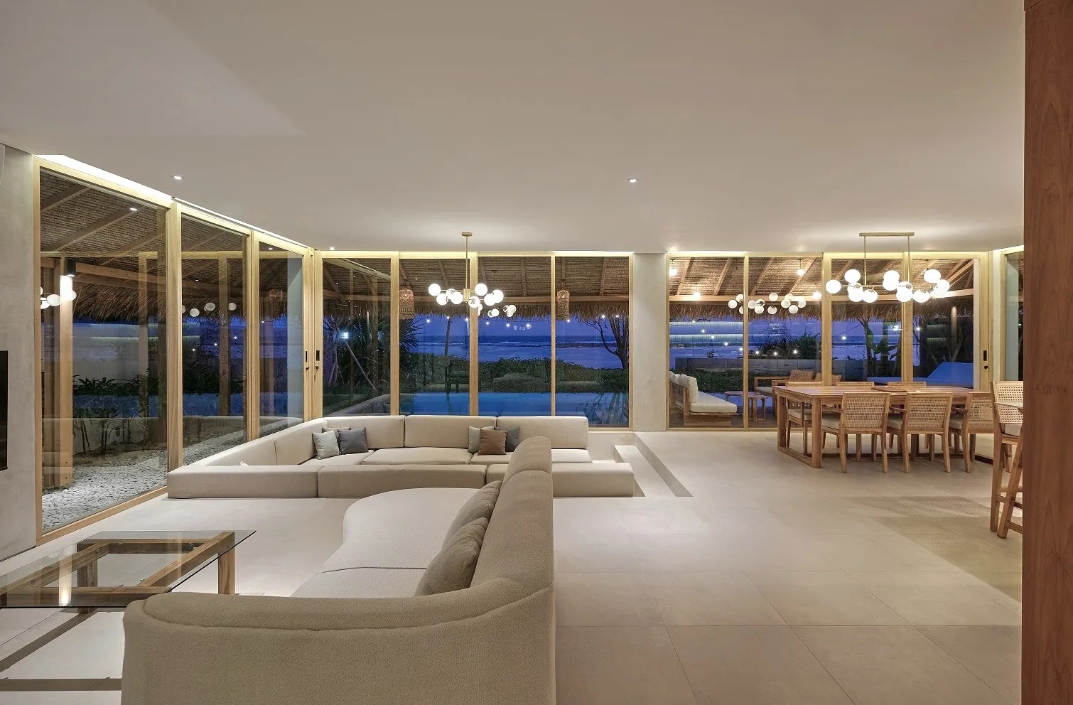 Royal Amber Villa: Pilihan Penginapan Eksklusif di Amber Lombok Beach ...